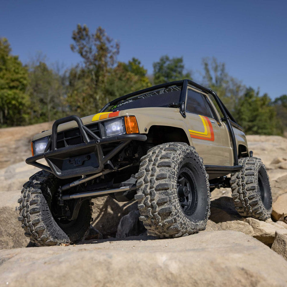 Axial SCX10 III 1987 Toyota Hilux SR5 4X4 RTR RC Rock Crawler 1/10 Tan ...